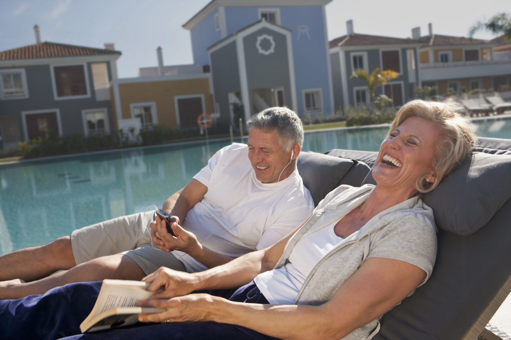 Timeshare Pros and Cons: Complete 2025 Ownership Guide